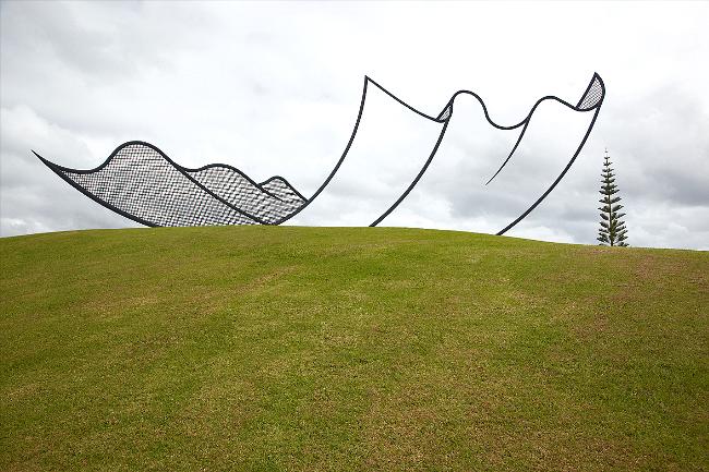 Horizons by Neil Dawson | An Optical Illusion