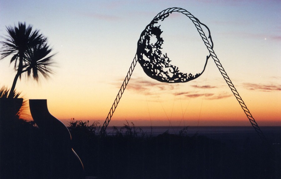 Orb by Neil Dawson | An Optical Illusion