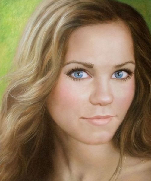 Lifelike Portrait from Photograph | An Optical Illusion